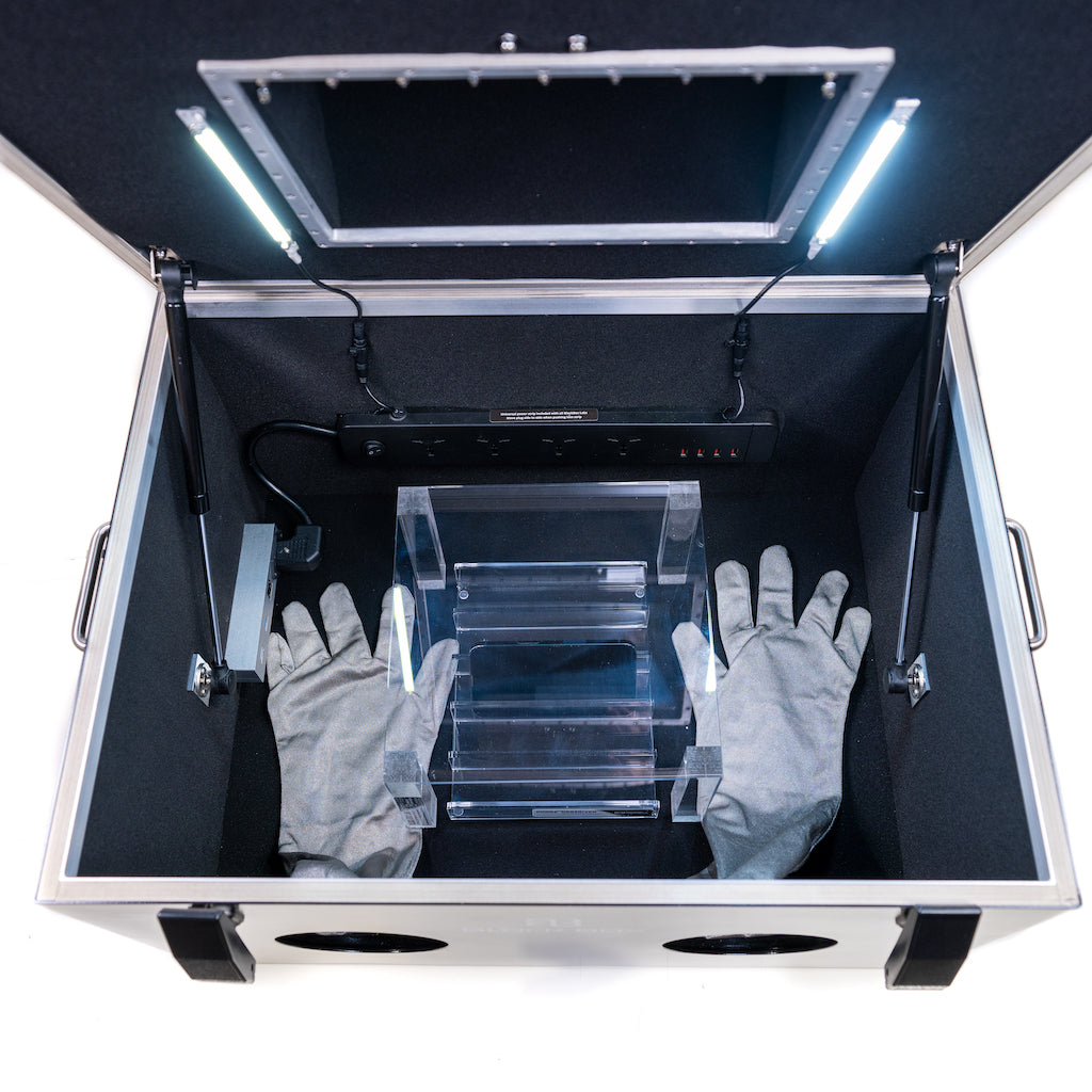 Mission Darkness™ Forensic Crystal Clear Phone Organizer - Simple ...